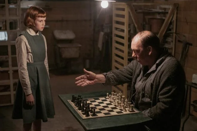 WTF, Is There More to Netflix's The Queen's Gambit Than Just Chess ...