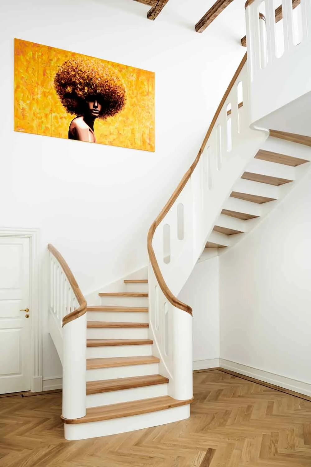 Halvsvingstrapper — Trappefabrikken