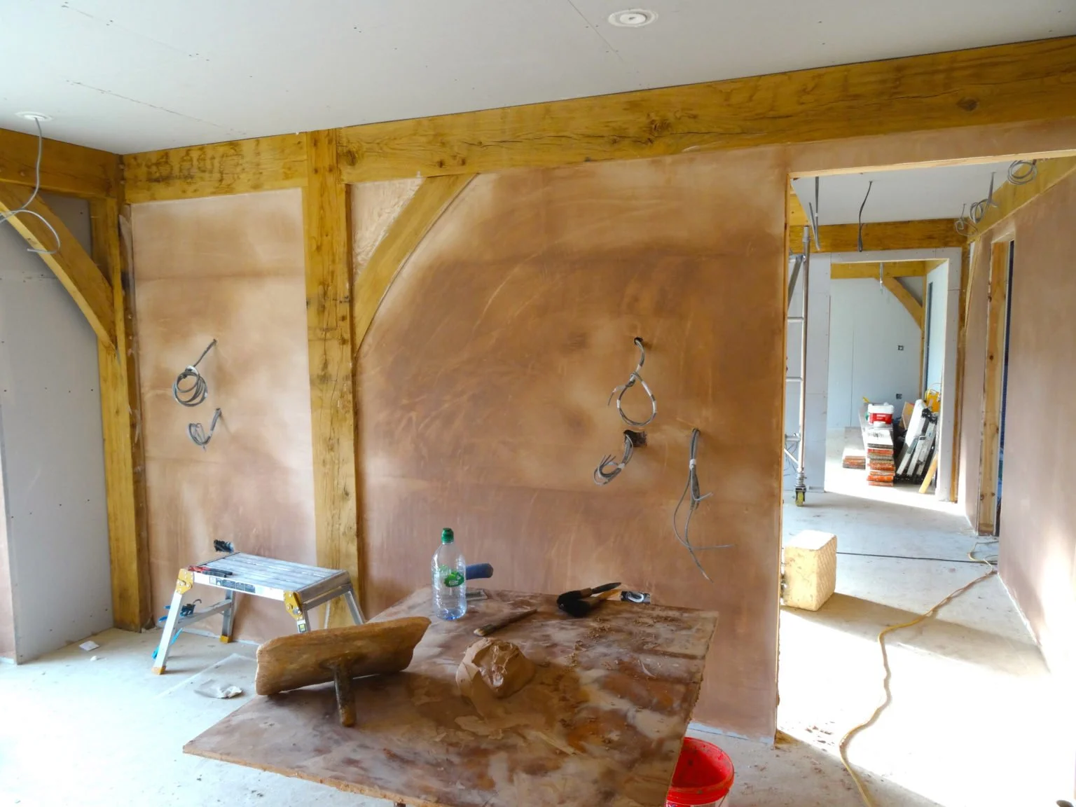 Second fix: plastering, carpentry, plumbing, electrics, flooring ...