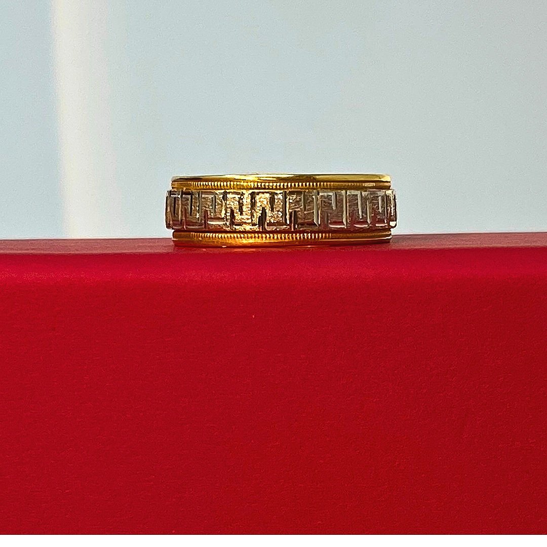 Thevan's Jewellery — Customized Wedding Rings
