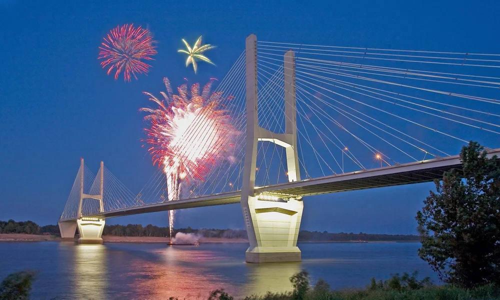 Greenville Bridge in Mississippi