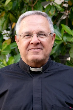 Leadership & Faculty — Damien Memorial School
