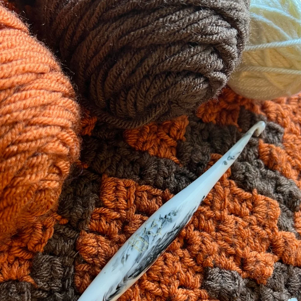 Autumn Leaf C2C Pillow - Premium Crochet Pattern for Fall Home Decor ...