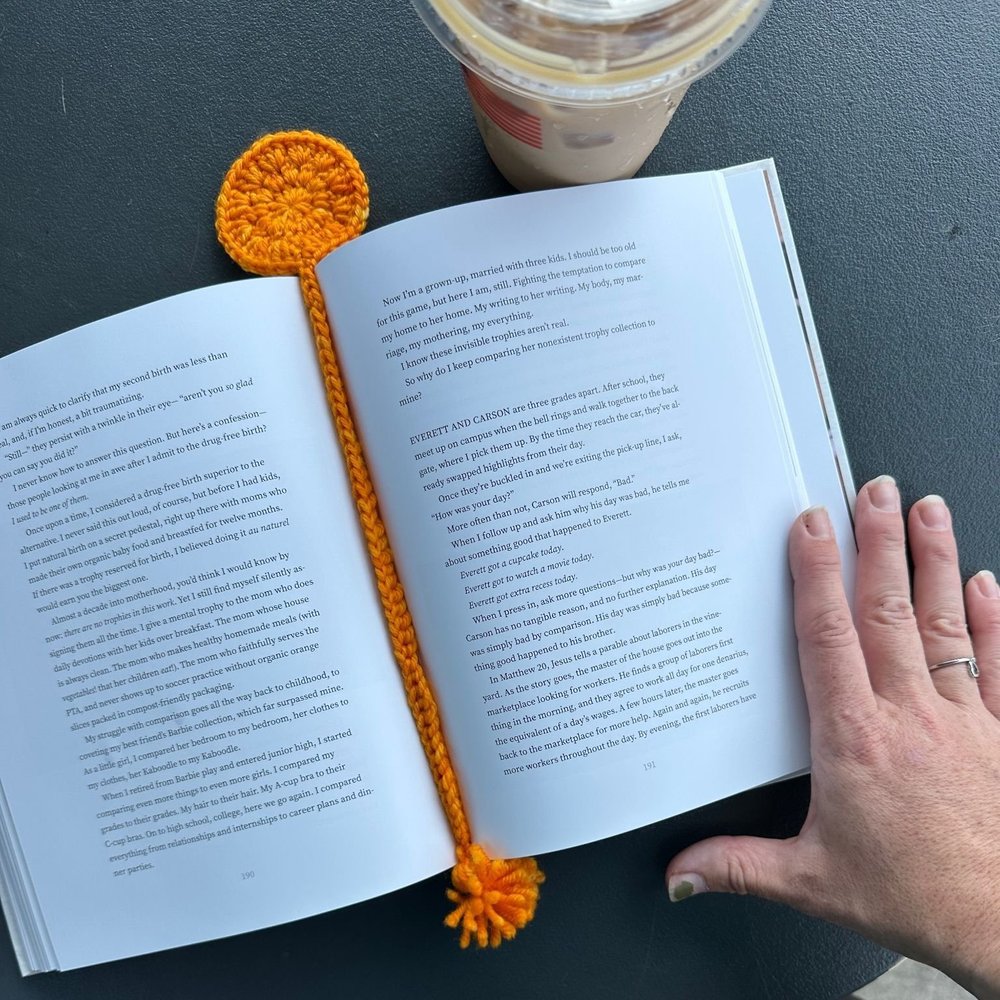 Granny Circle Bookmark - FREE Crochet Pattern — Juniper & Oakes