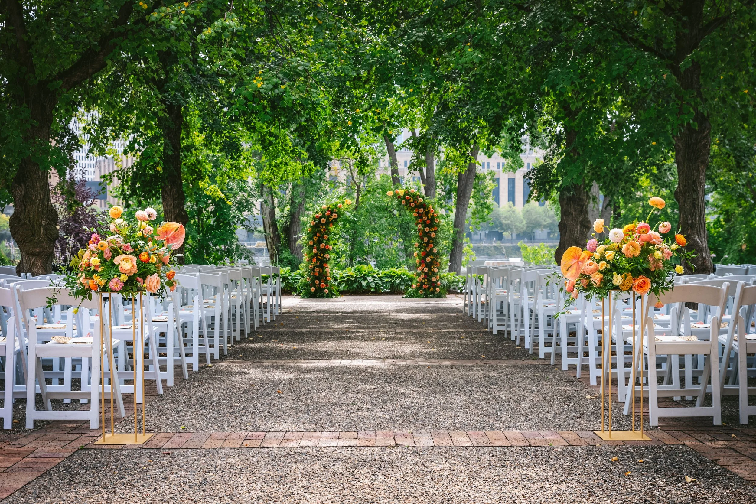 A Vibrant Celebration: Lydia and Jonathan's Stunning Nicollet Island ...