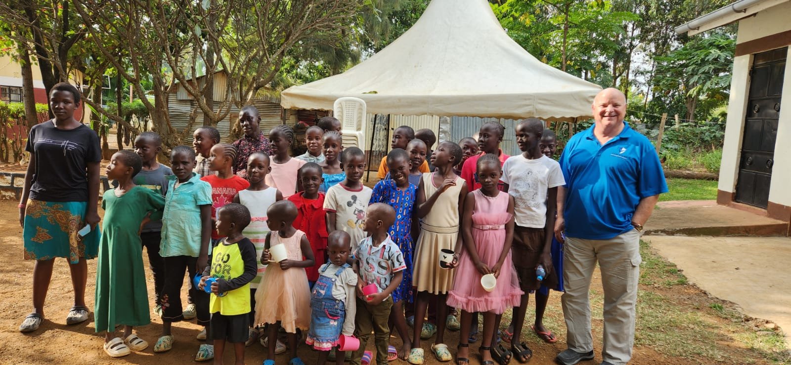 Kenya: Ebenezer Children’s Home Orphans Greeted Pastor Brad!
