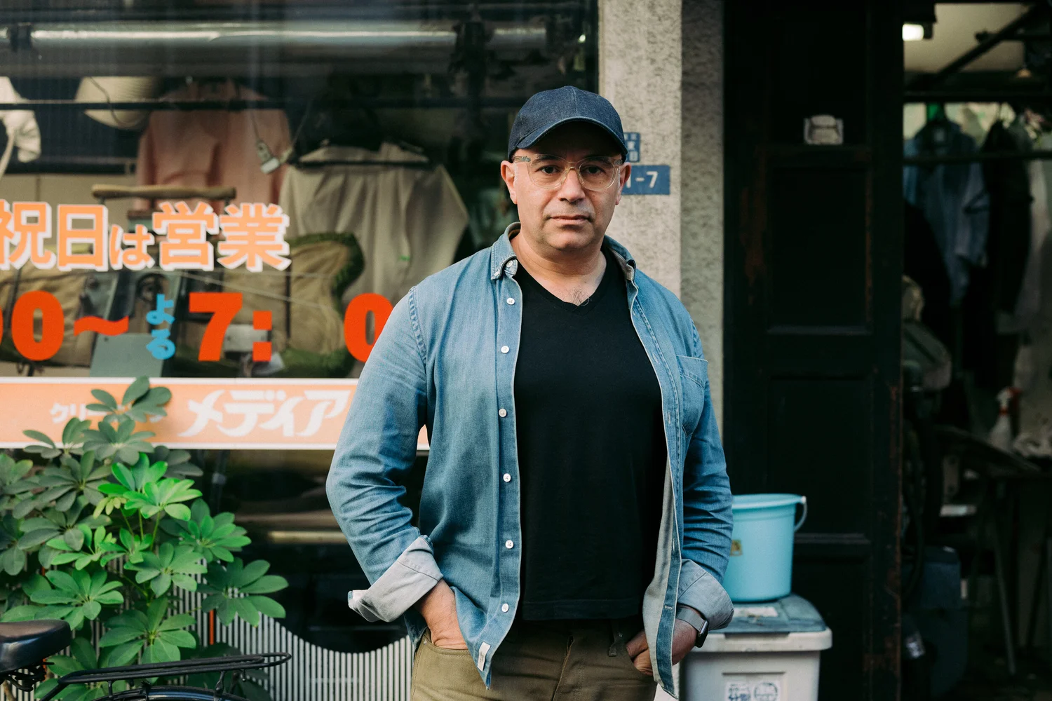 Luis Mendo - Illustrator — Alex Abian - Photographer