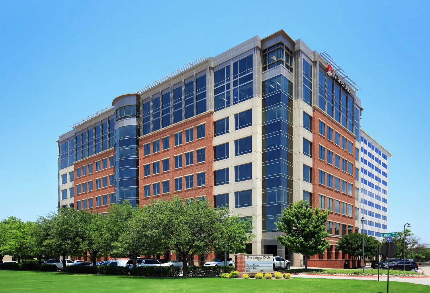 One Legacy Circle — Gildenson Real Estate
