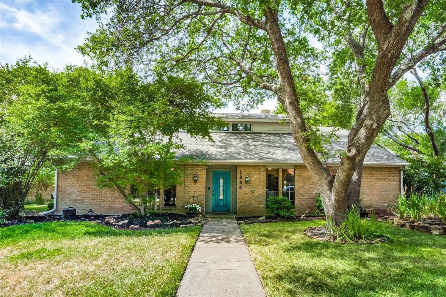 1004 Druid Drive, Plano, TX: Represented Buyer — Gildenson Real Estate