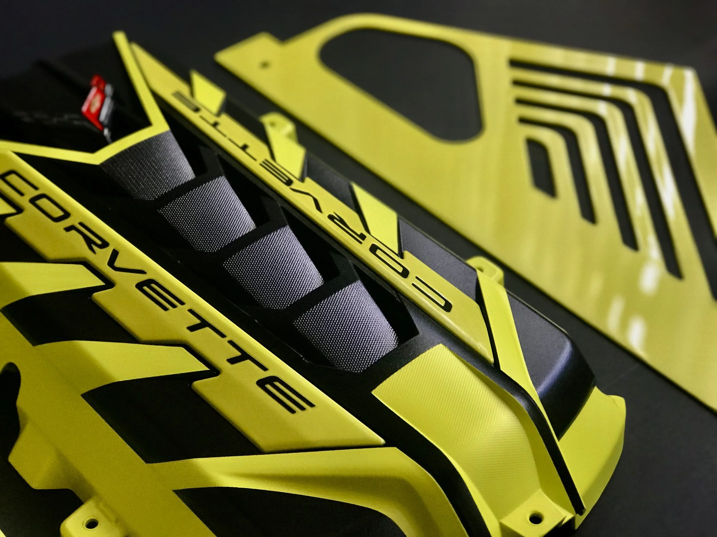 ACCELERATE YELLOW CARBON FLASH CARBON FIBER RAILS AND APPEARANCE ...