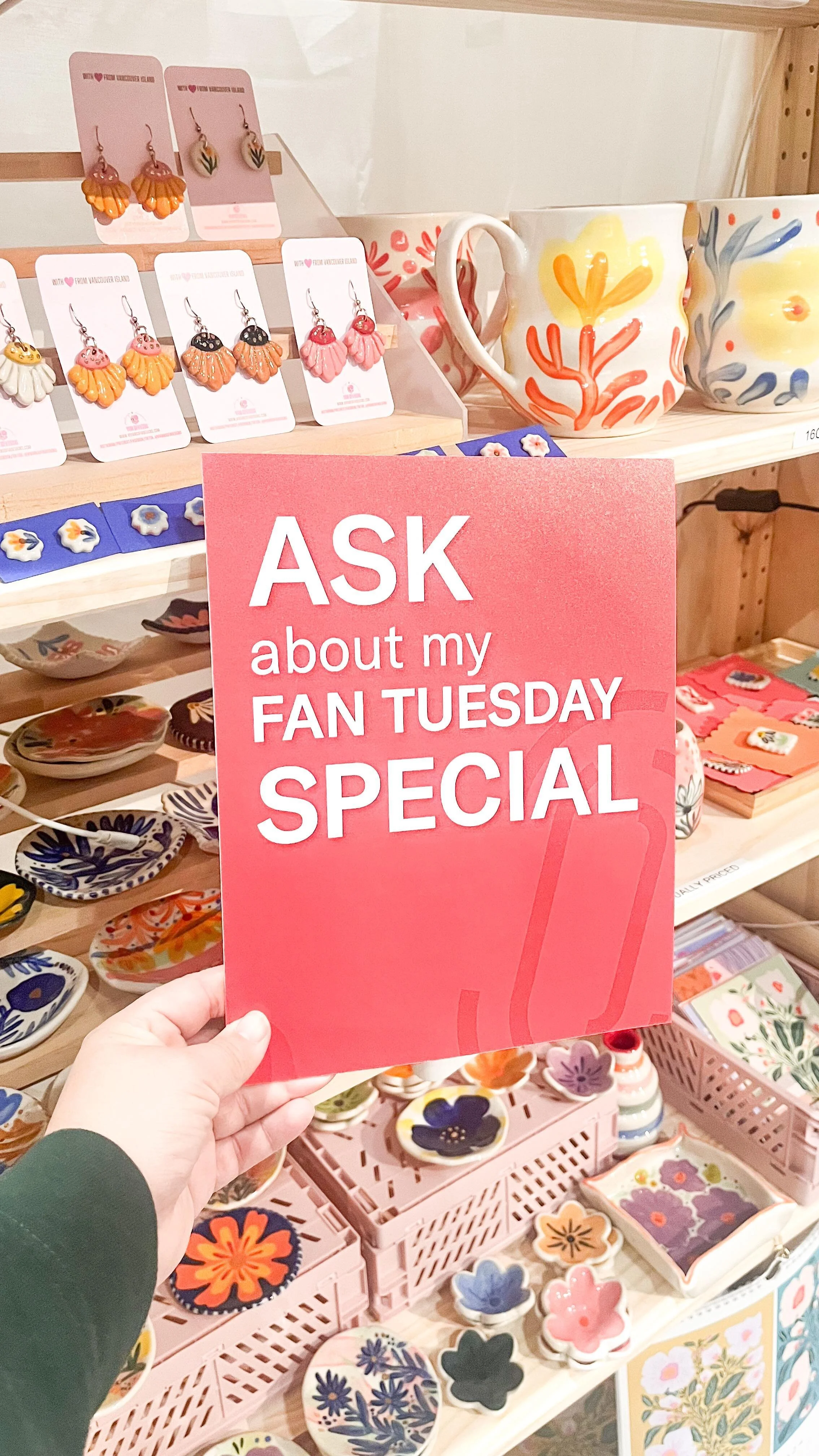 Vivian Sofia Designs - Floral Paintings and Illustrated Ceramics