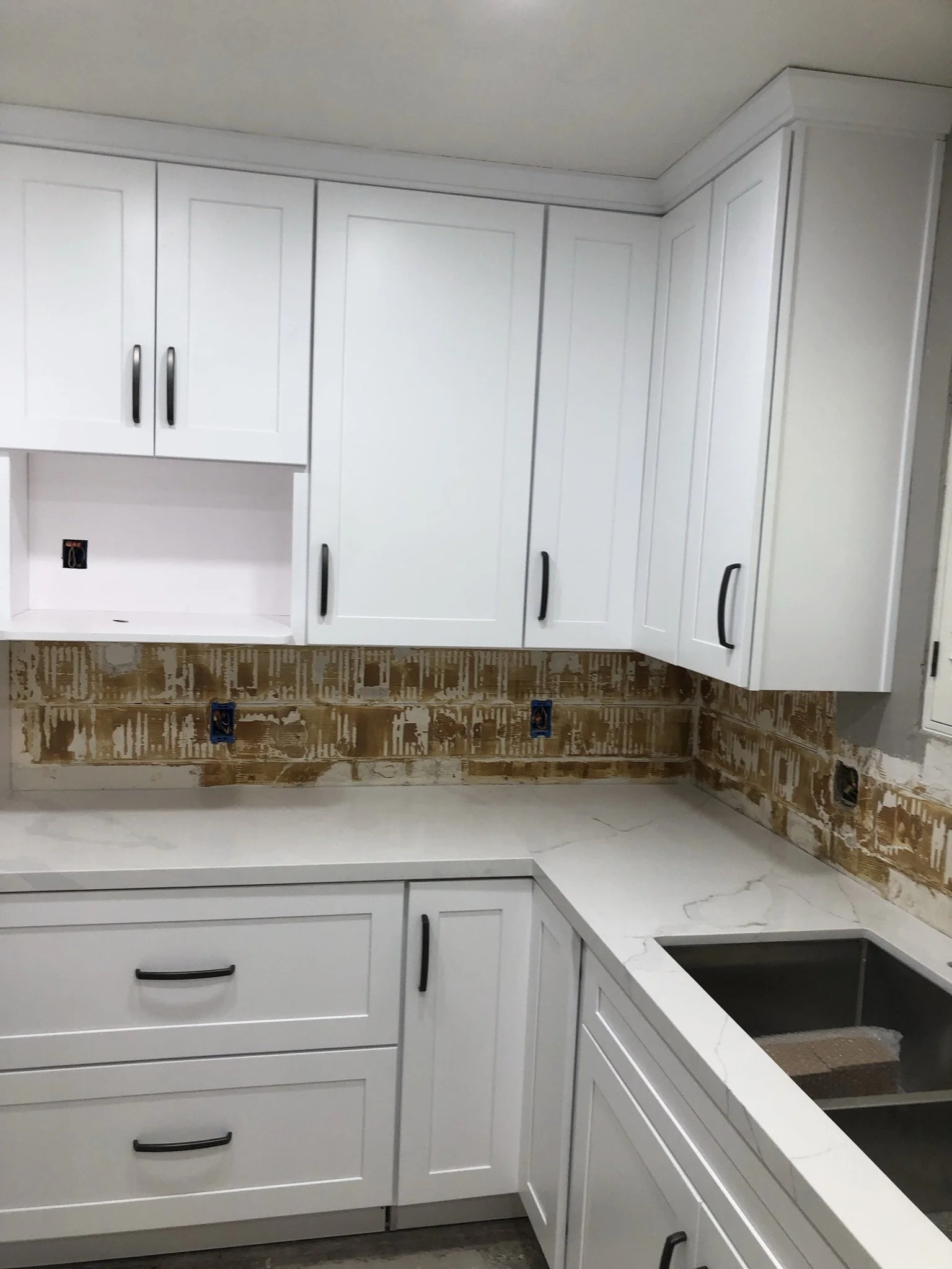White Sahara — Granite & Cabinet Depot