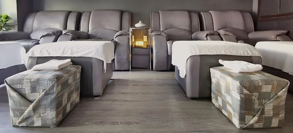 FOOT LOUNGE