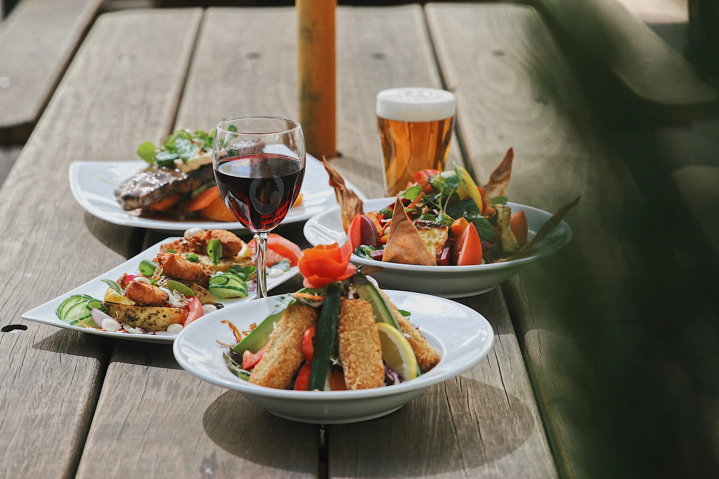 Eat & Drink — Hellenic Club