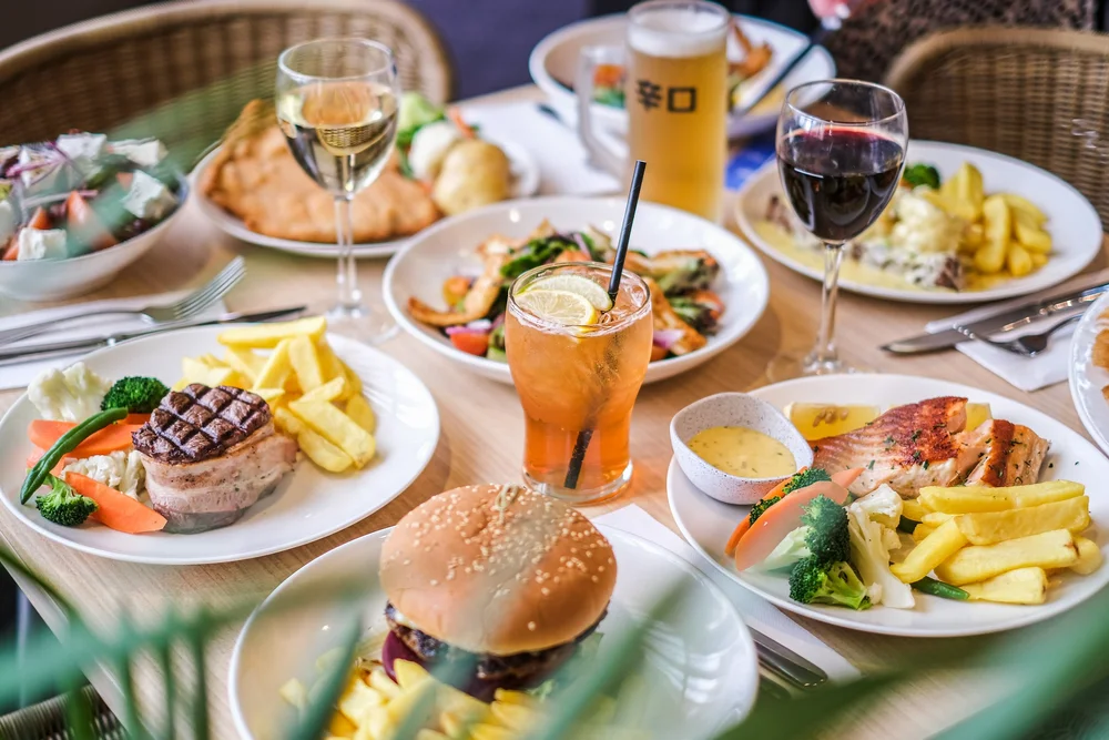 Eat & Drink — Hellenic Club