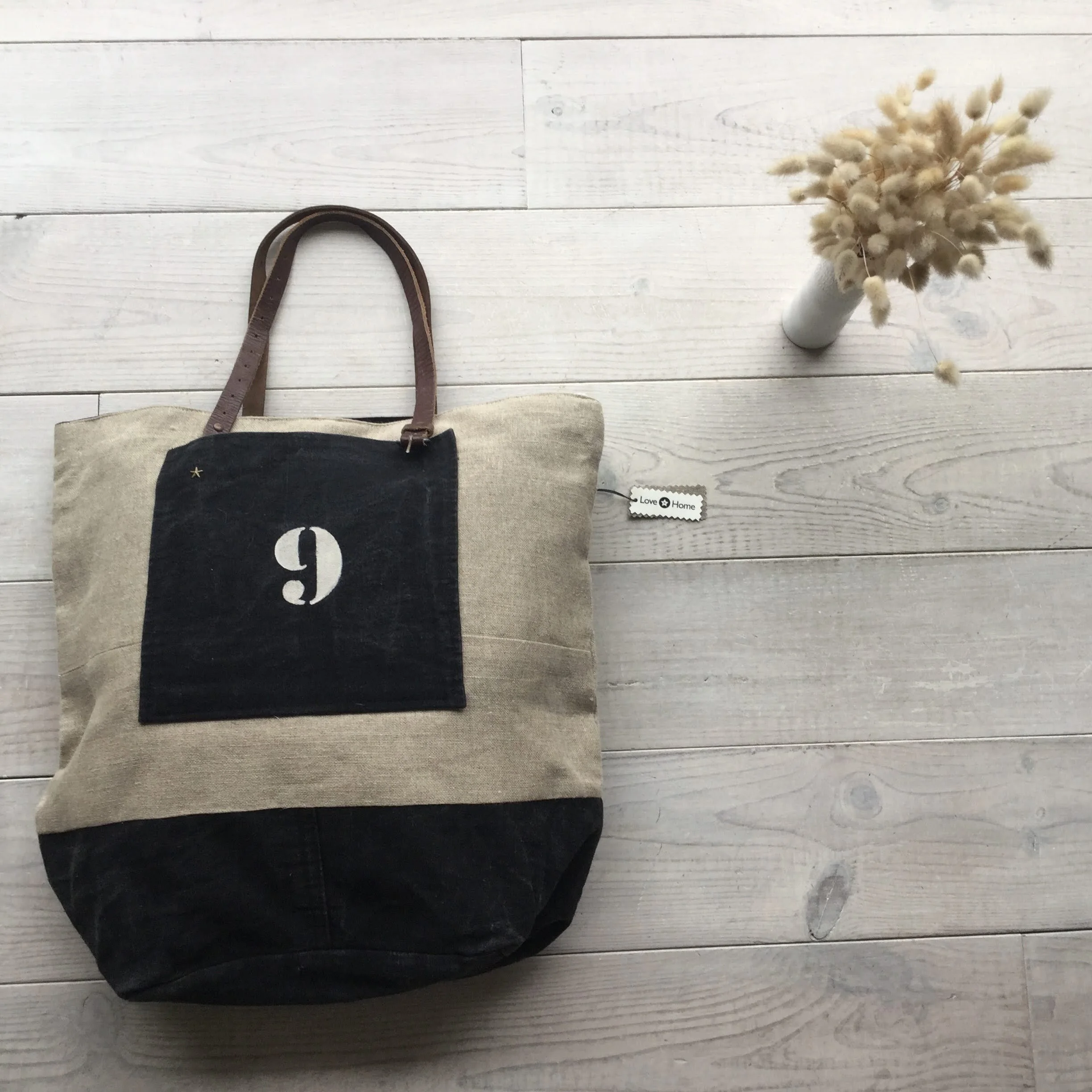 Sac Poste beige croix cuir — Love at Home