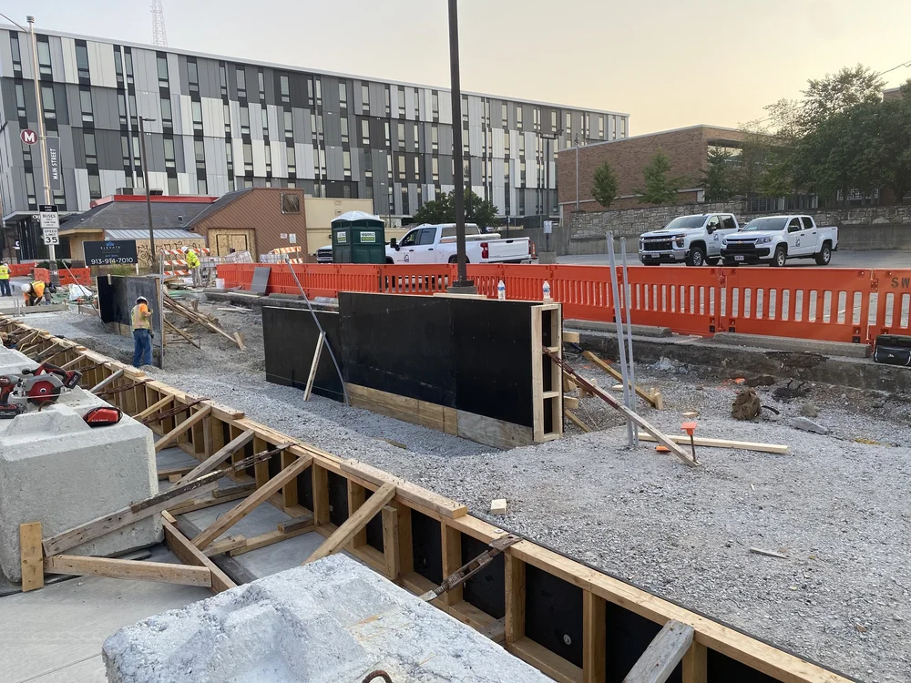 Stages of a Streetcar Stop — Build KC Streetcar