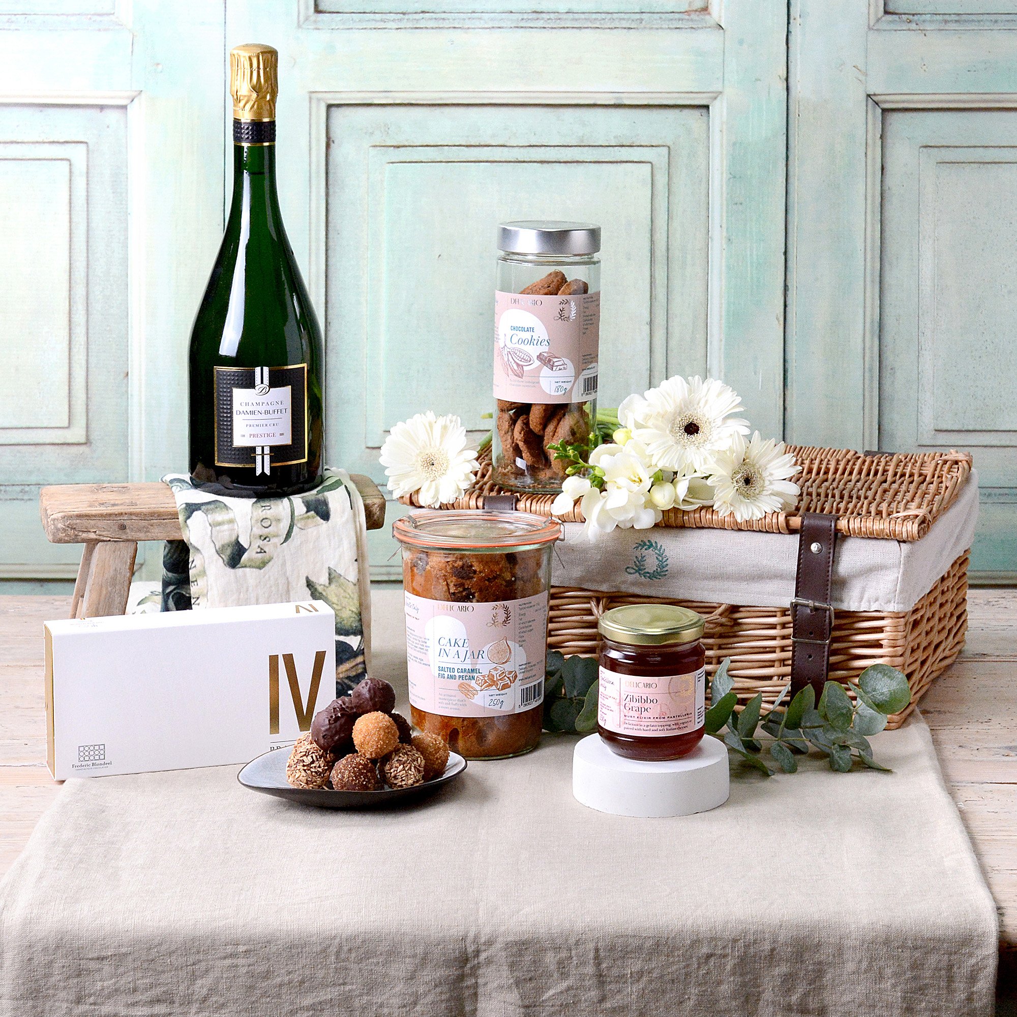 Hampers & Gifts — Delicario