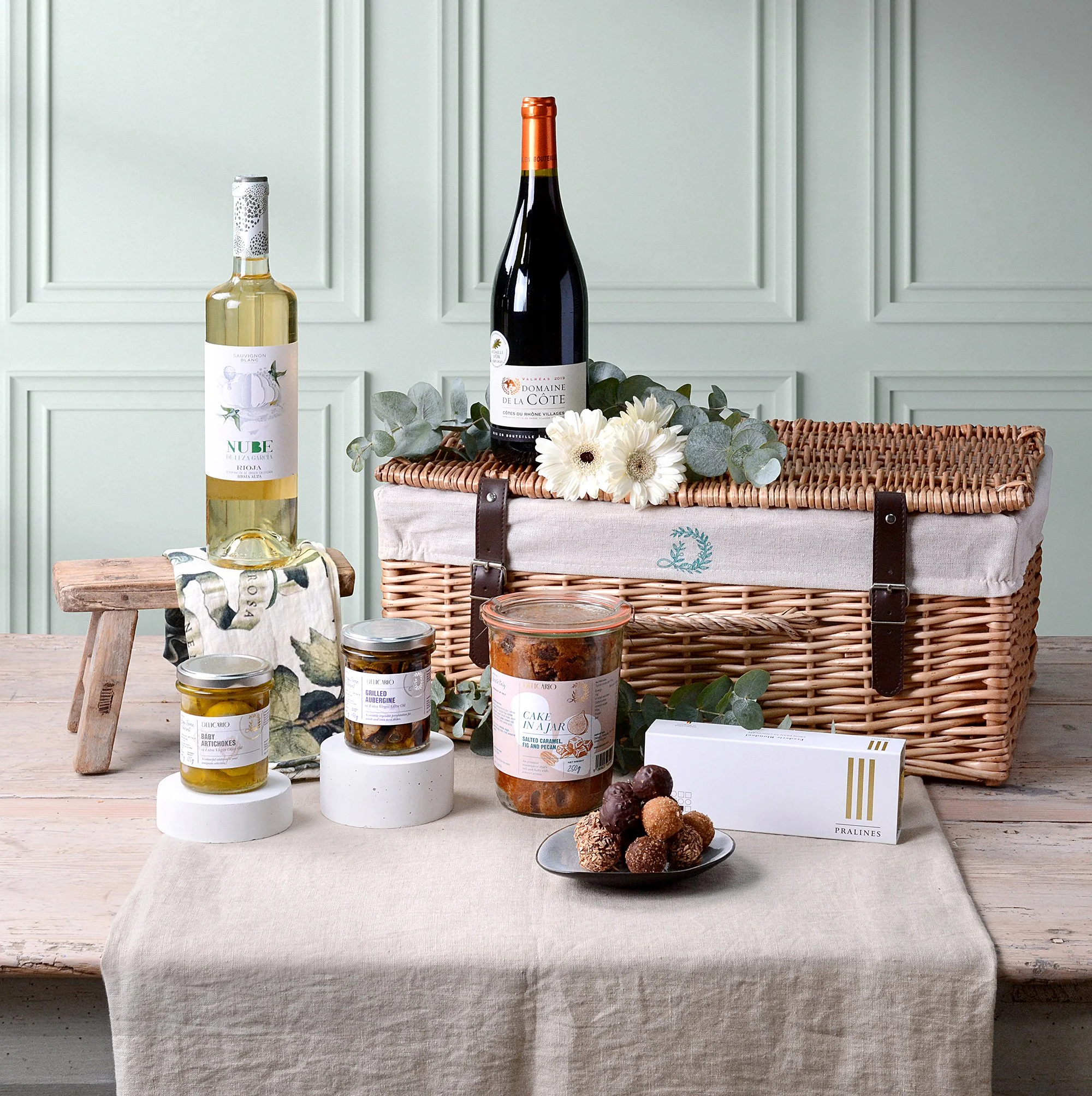 Hampers & Gifts — Delicario