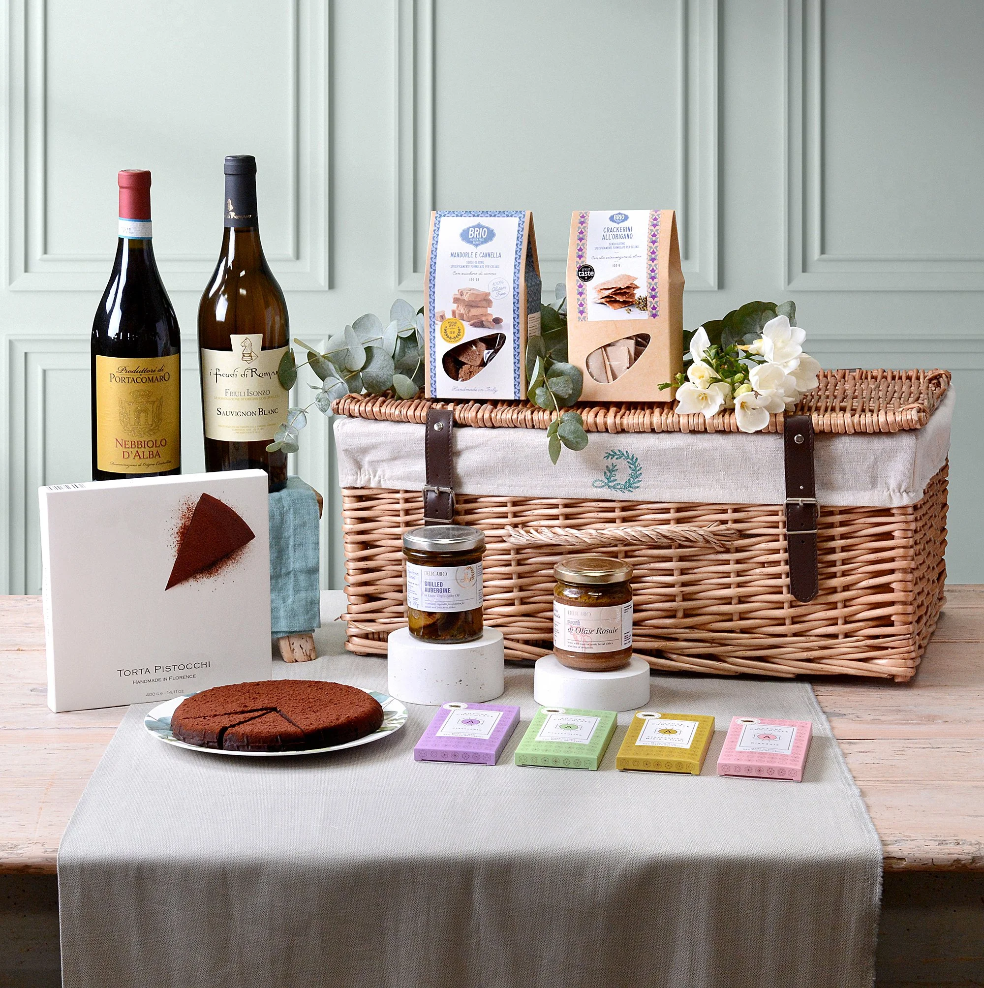 Hampers & Gifts — Delicario