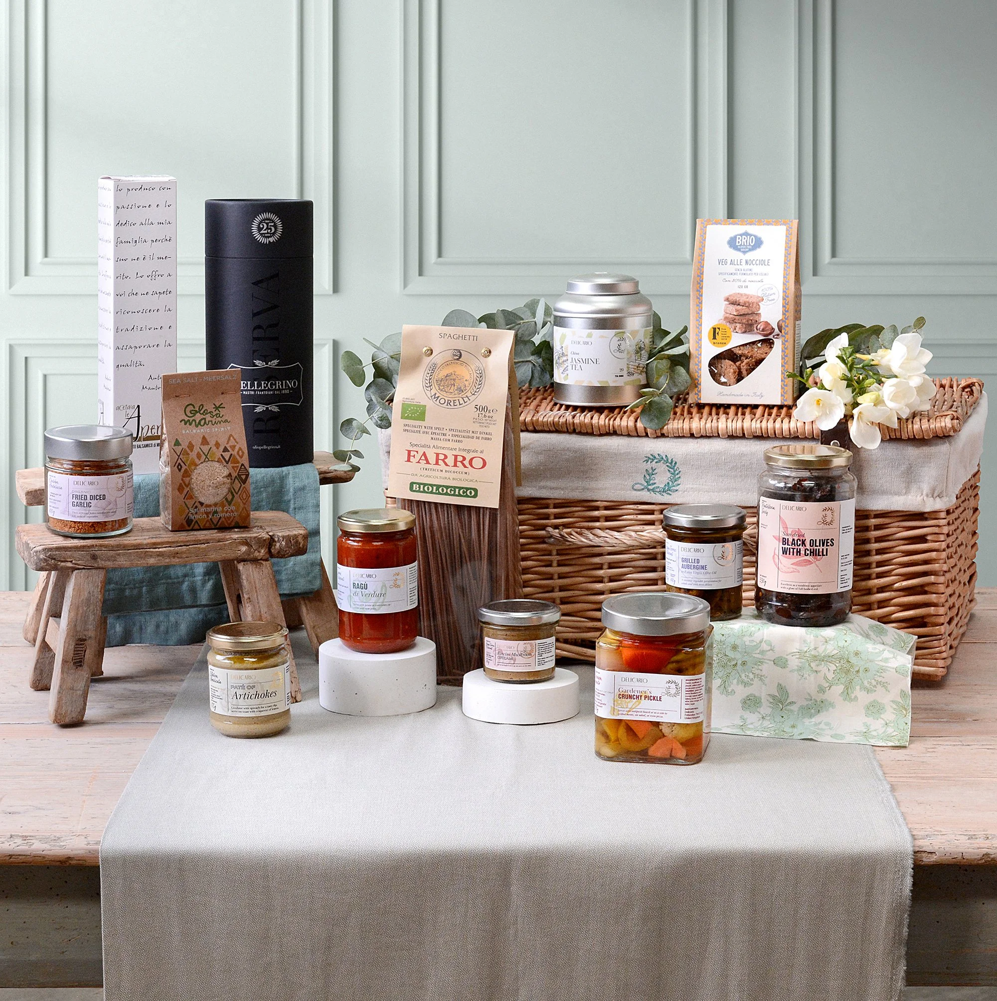 Hampers & Gifts — Delicario
