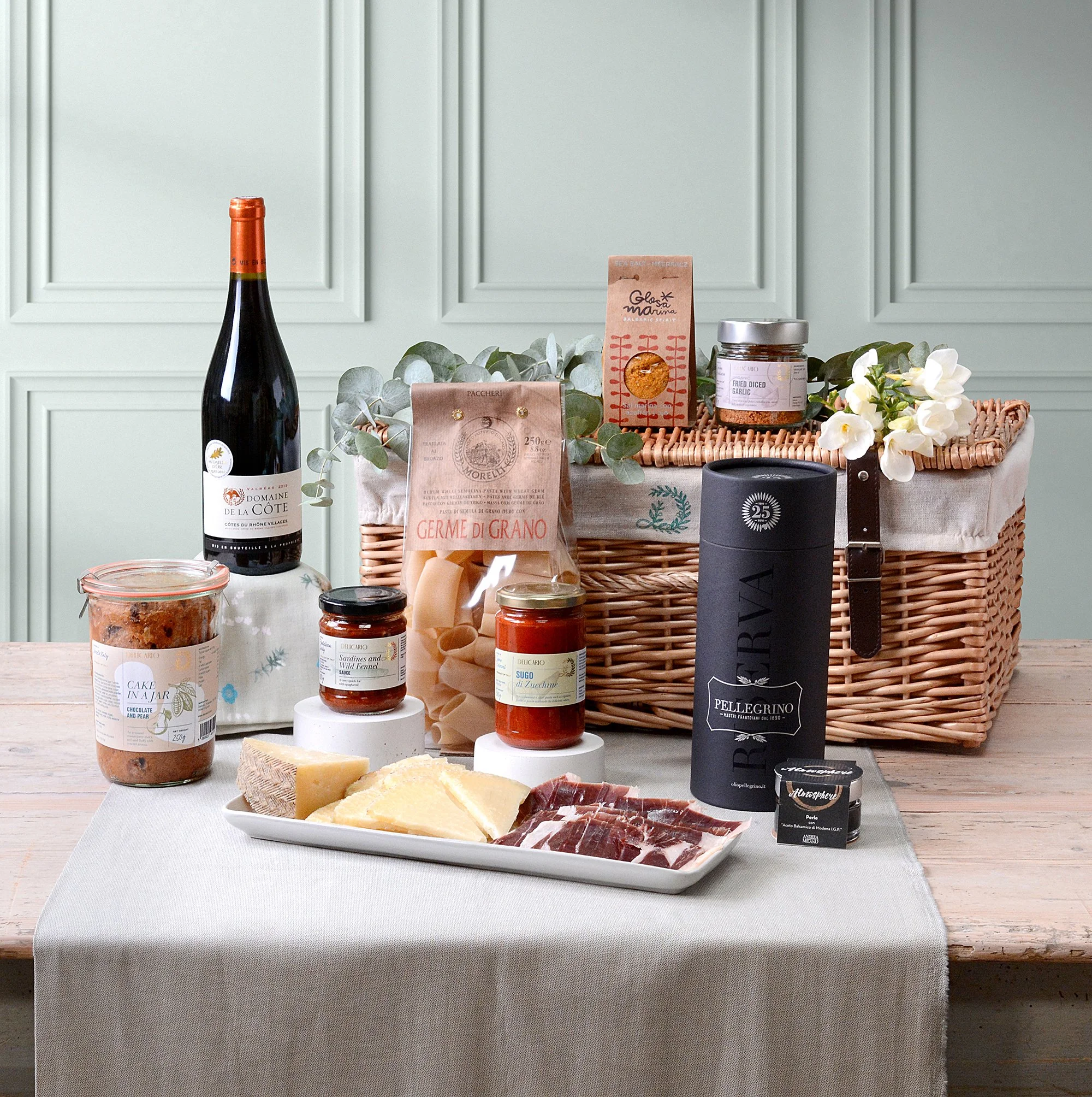 Hampers & Gifts — Delicario