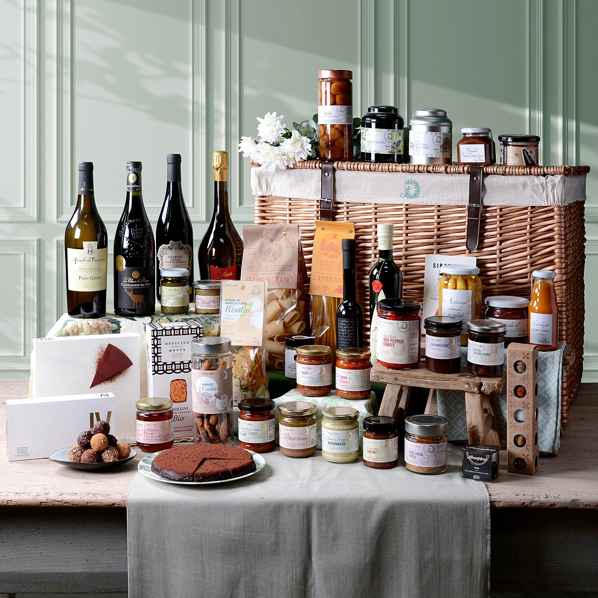 Hampers & Gifts — Delicario