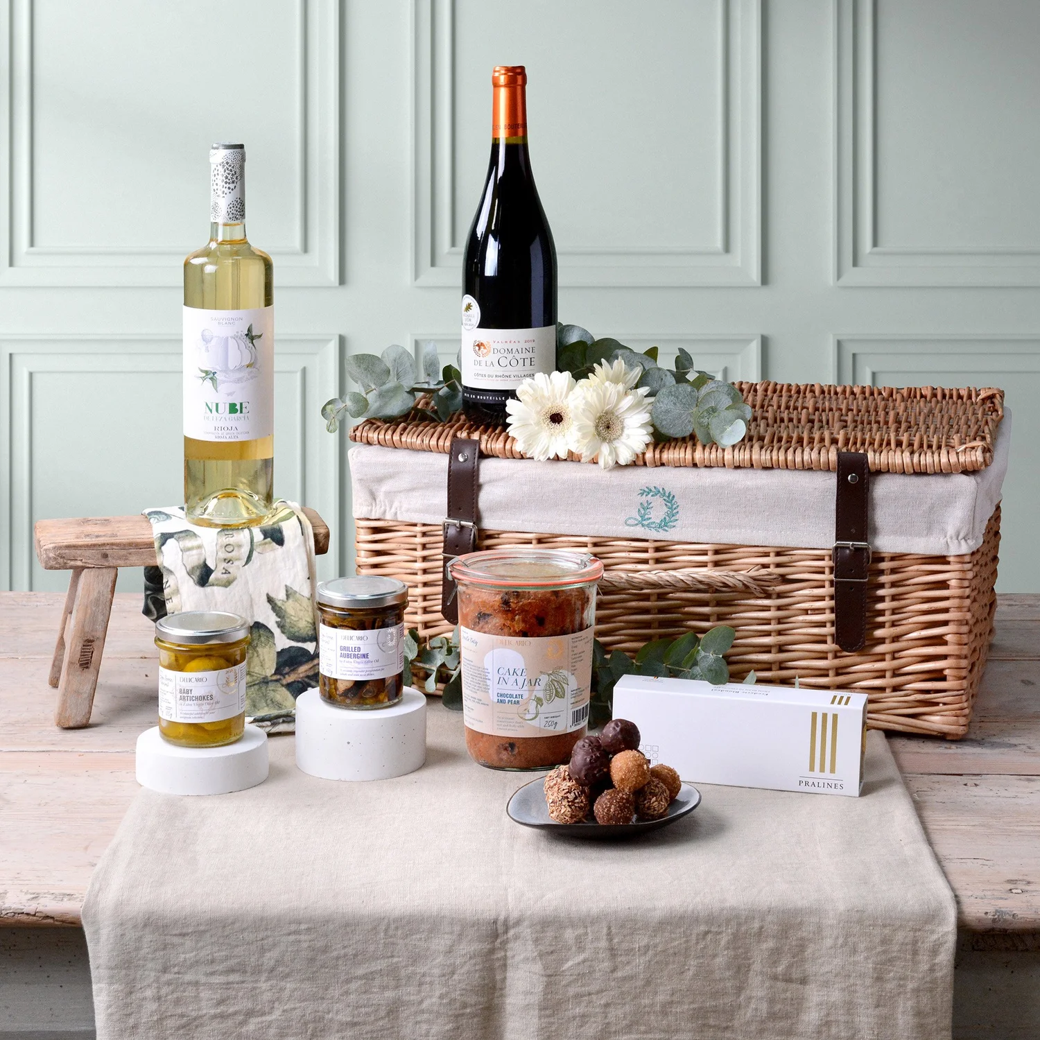 Hampers & Gifts — Delicario