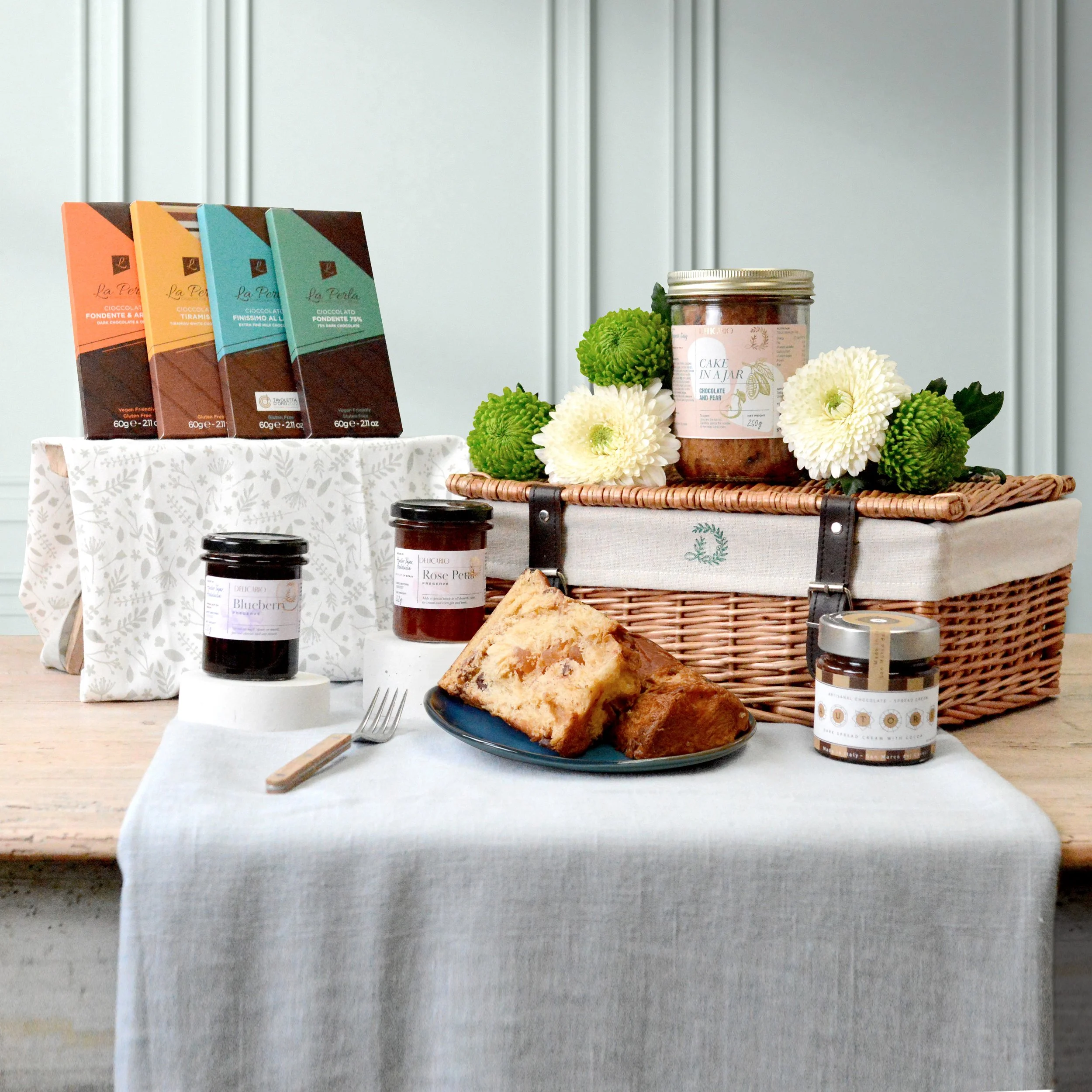 Hampers & Gifts — Delicario