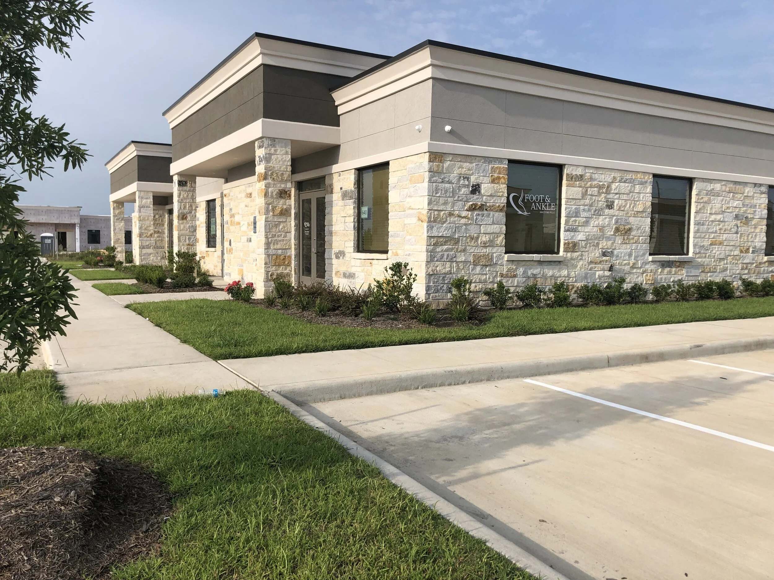 Foot and Ankle Doctors at Houston: Dhvanil K. Thakor — Contact Us