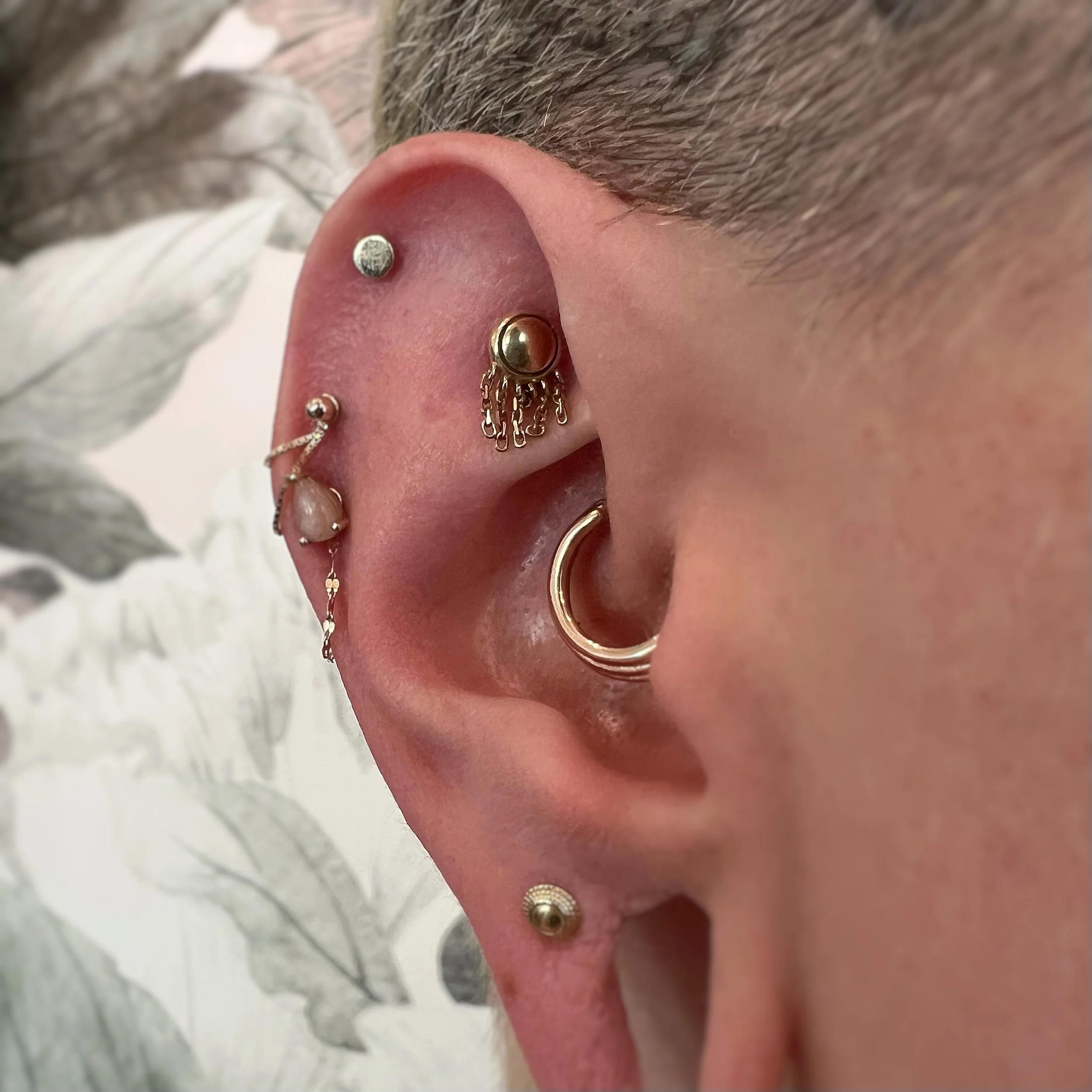 Services 4 — Decorum