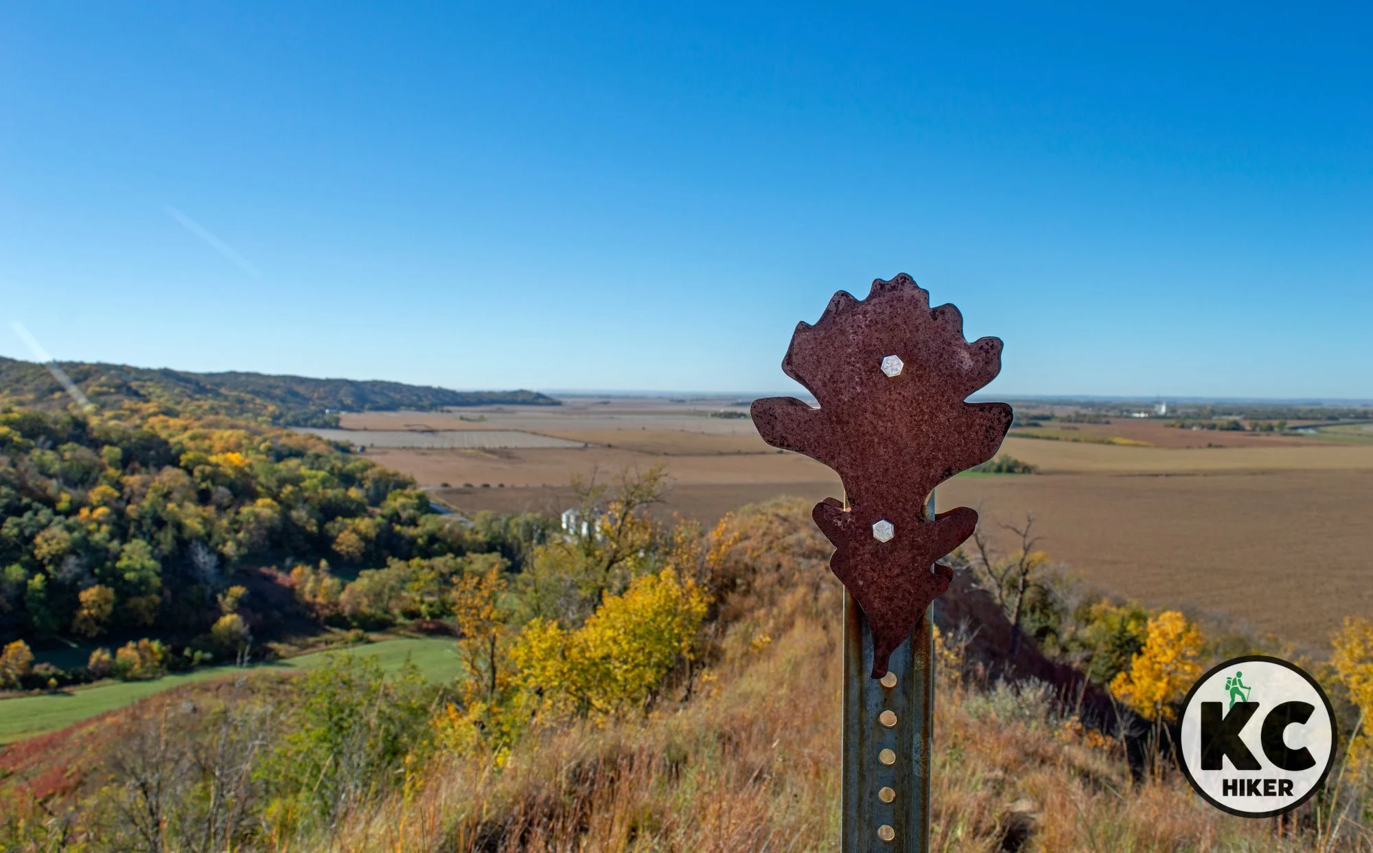 Brent’s Trail rises high above the plains of western Iowa - KC Hiker