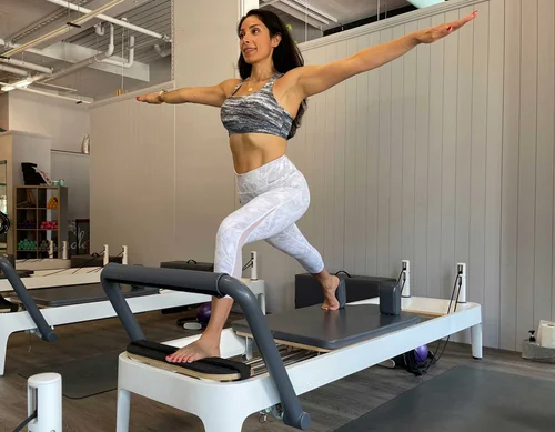 Front split variation | Endless Lifestyle Studio