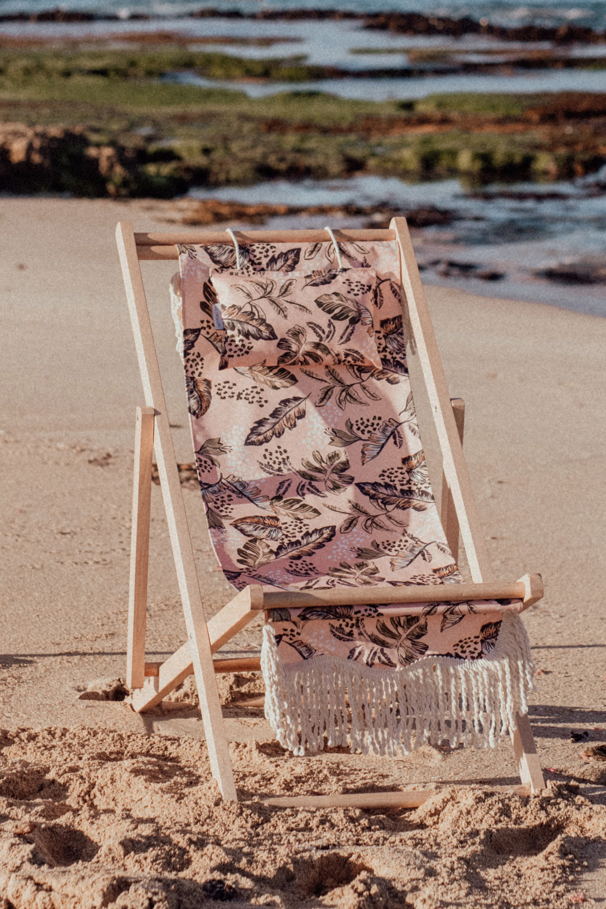 Sun Slinger Beach Chair Tuscan — Saturday Sun