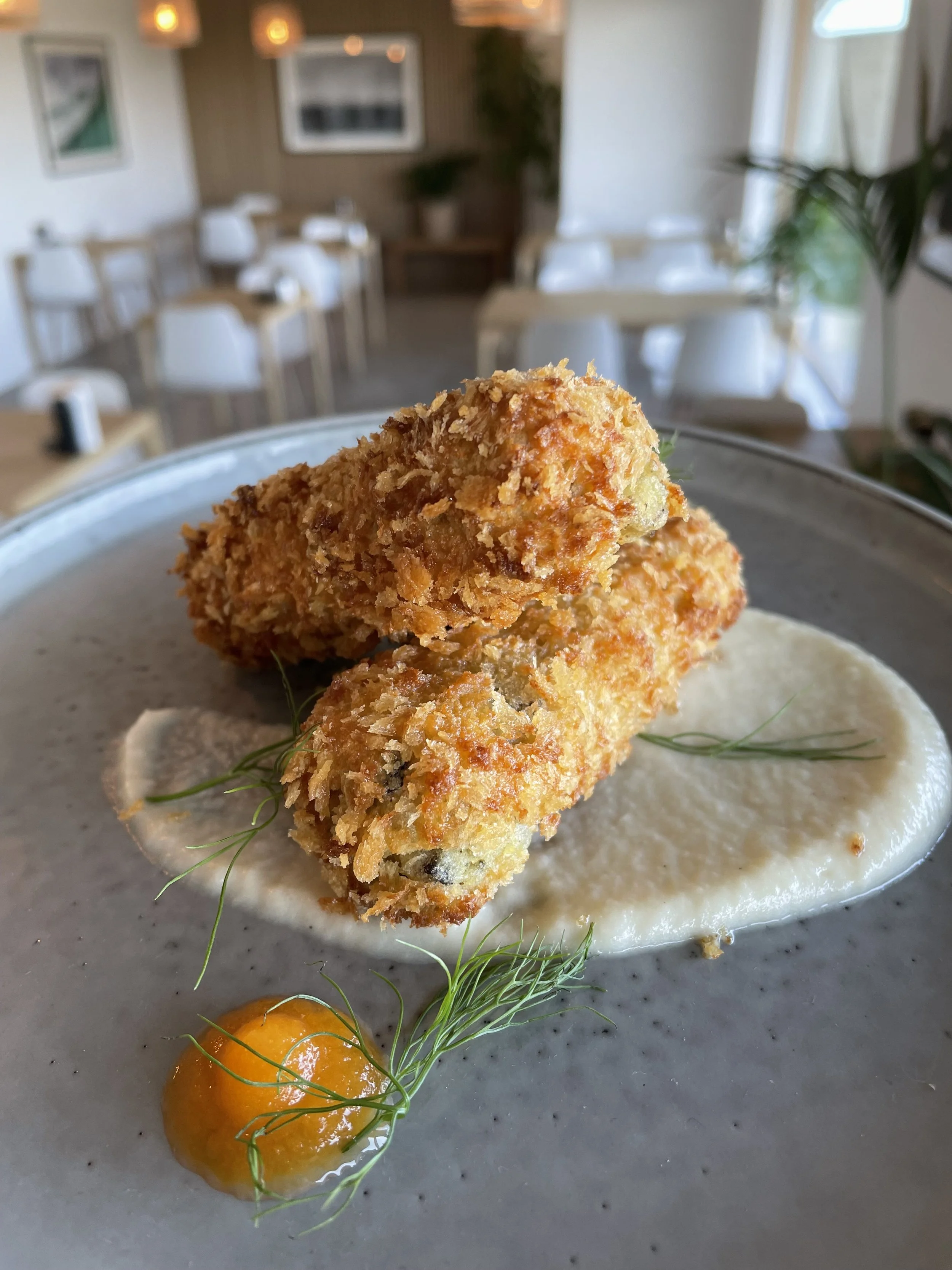 REEF INN Public Bar and Restaurant on Tiree — Reef Inn