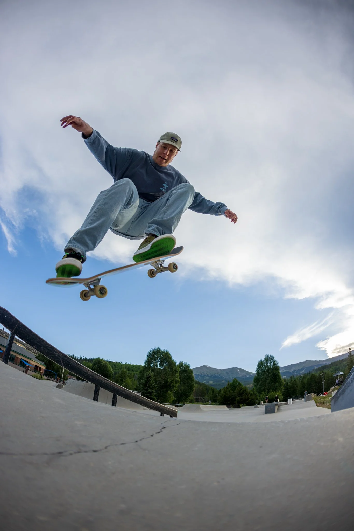 Buying a skateboard, Everything you need to know and how to grip your ...
