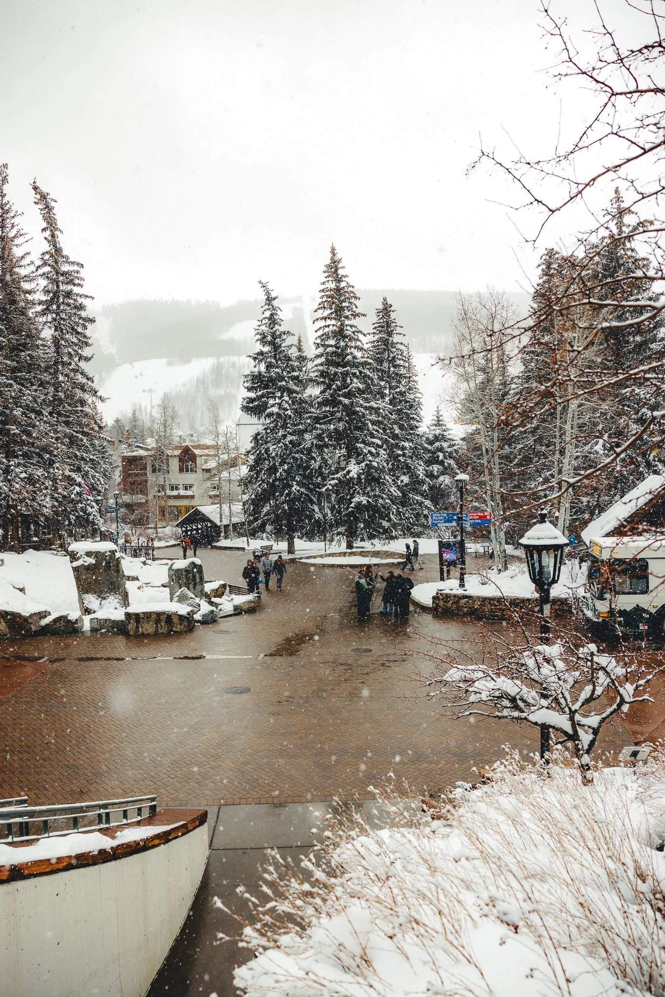 Taking a Ski or Snowboard trip to Vail Colorado, Everything you should ...