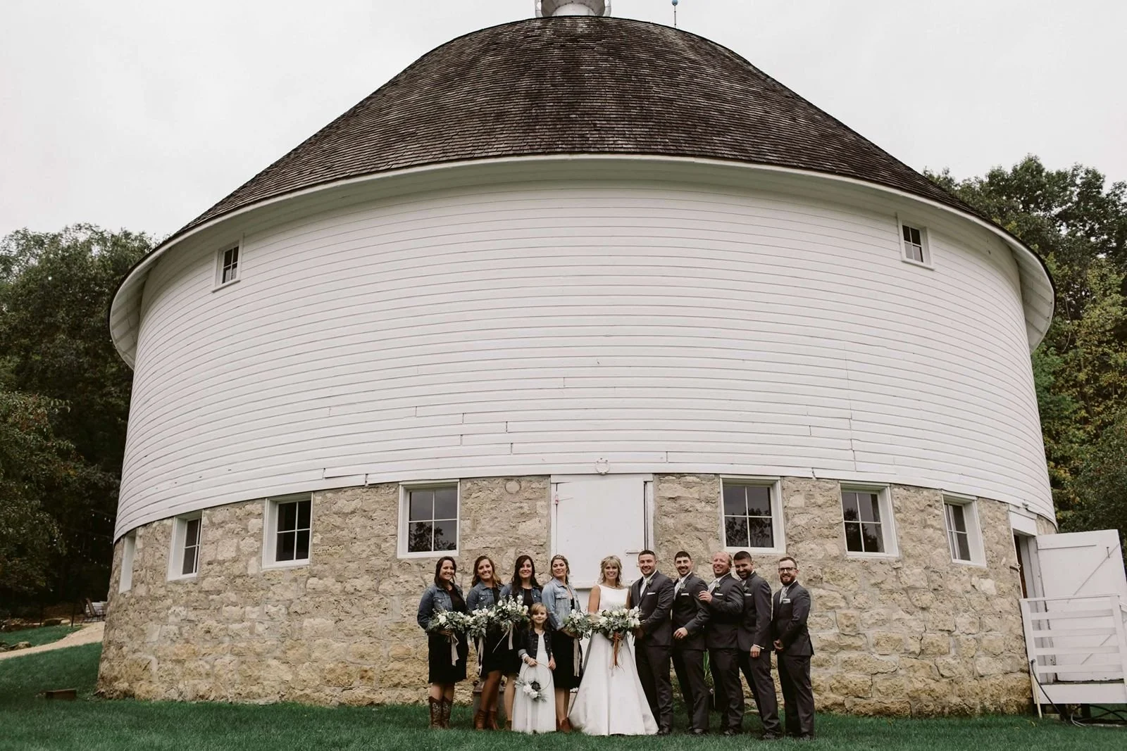 15 Best Barn and Rustic Wedding Venues in Minnesota (For 2026 ...