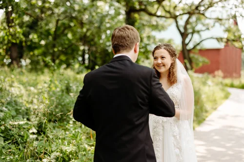 Beautiful Outdoor Wedding | Emma + Carson - Rustic Elegance