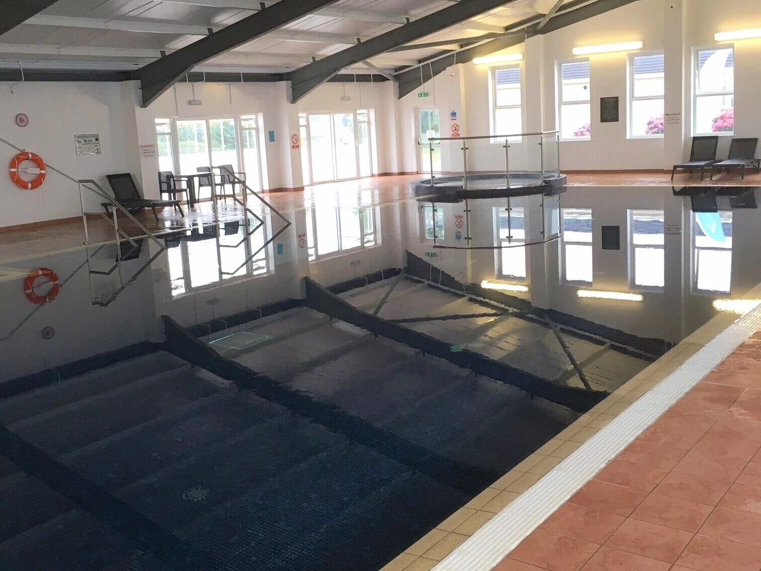 Teal Lodge Cornwall / Holiday Let with hot tub & indoor pool