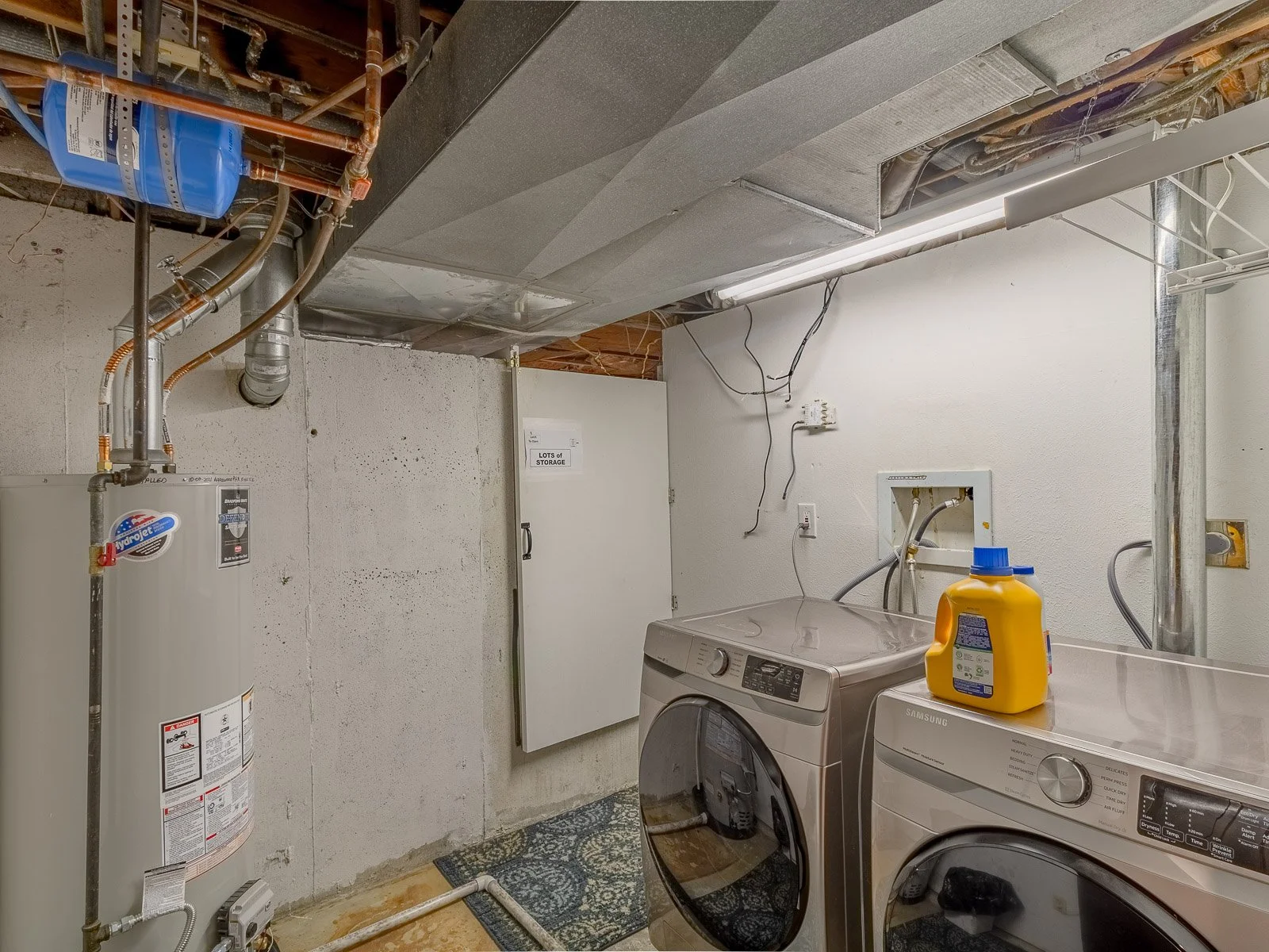 2155 Union Drive — Lefties Lens