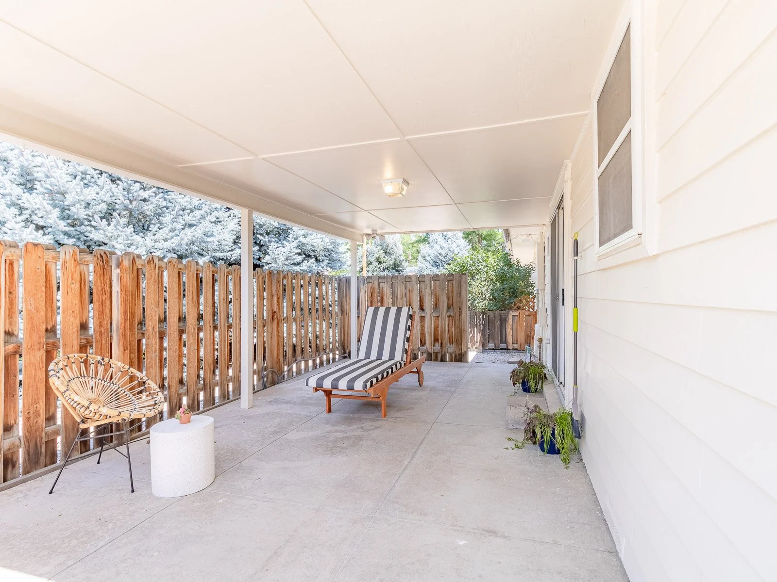 2155 Union Drive — Lefties Lens