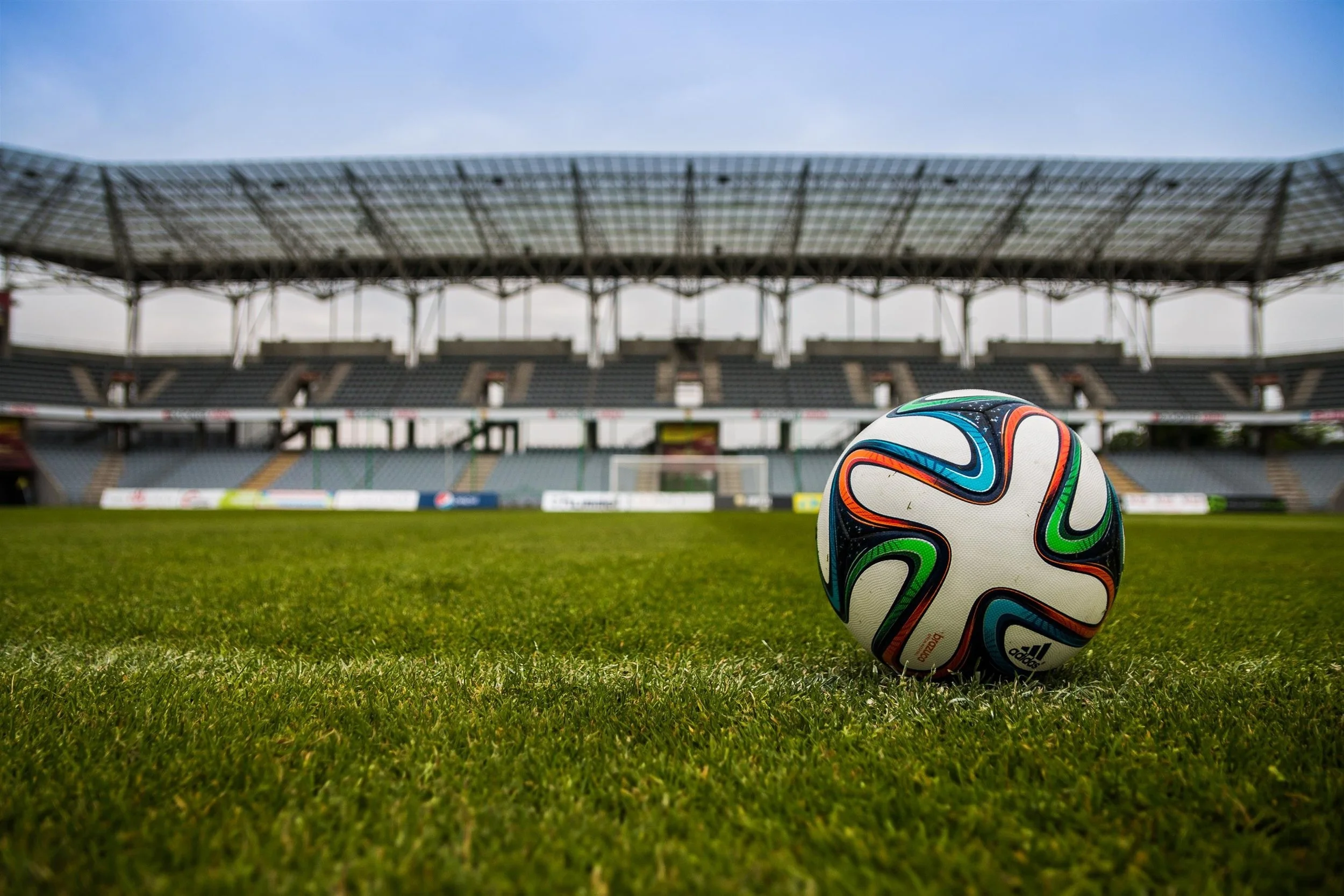 How to manage stewards at football matches efficiently?