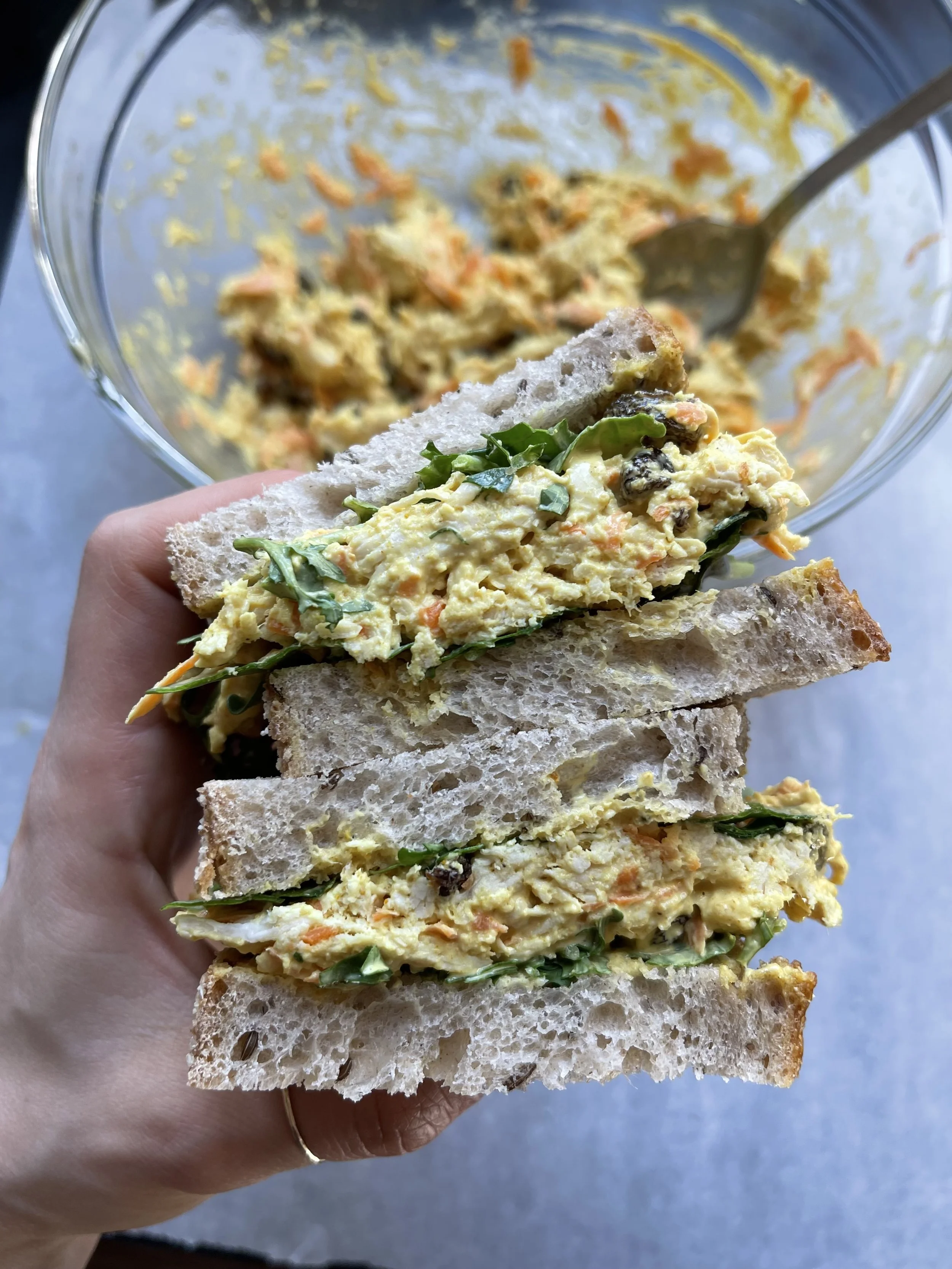 CURRY CHICKEN SALAD SANDWICH — Healthy Mood SF