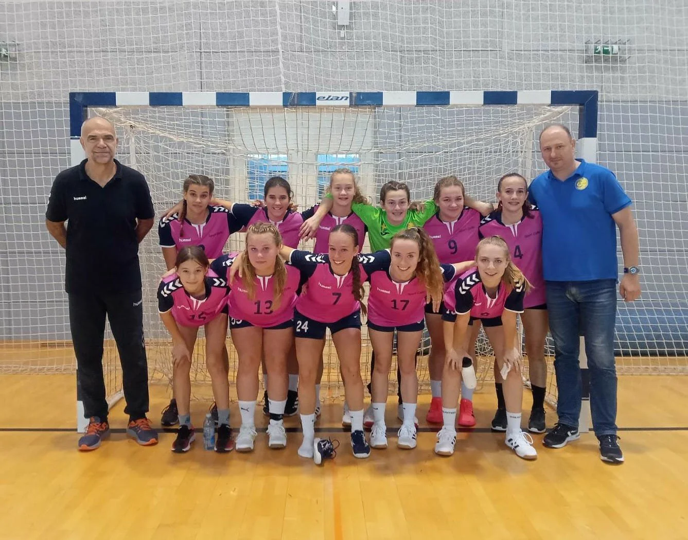 Cheering for the “Arena” Women's Handball Club — SPREND