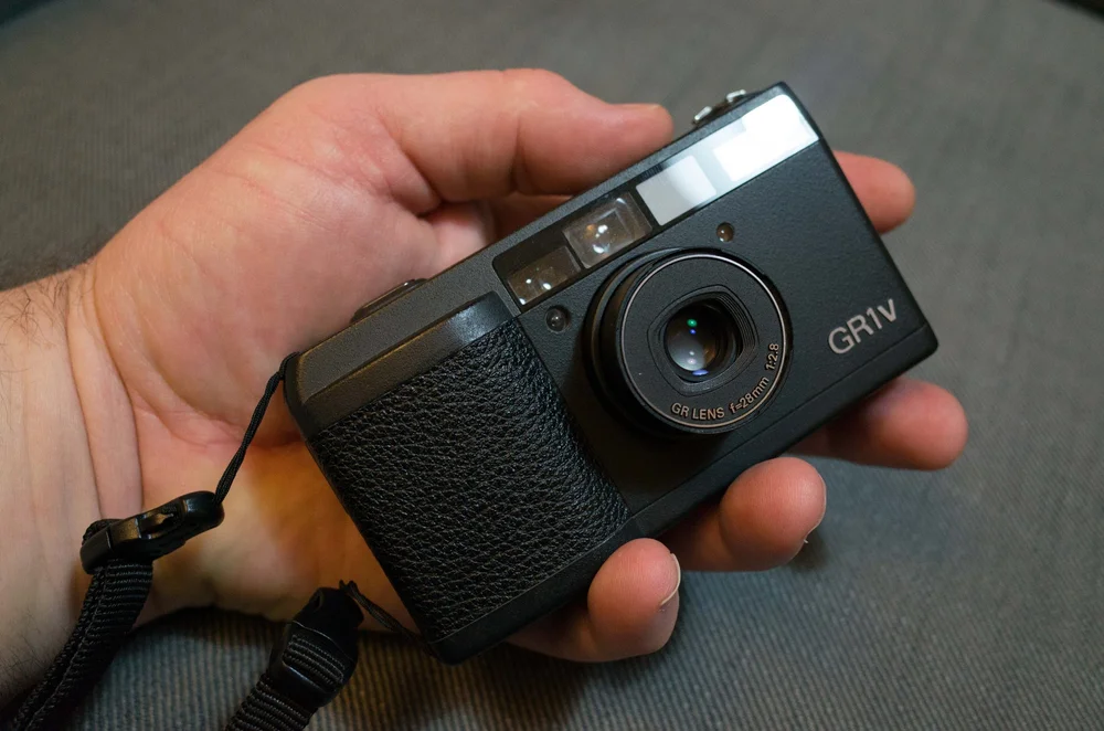 6 Most Discreet 35mm Cameras for Street Photography — Nice Notes