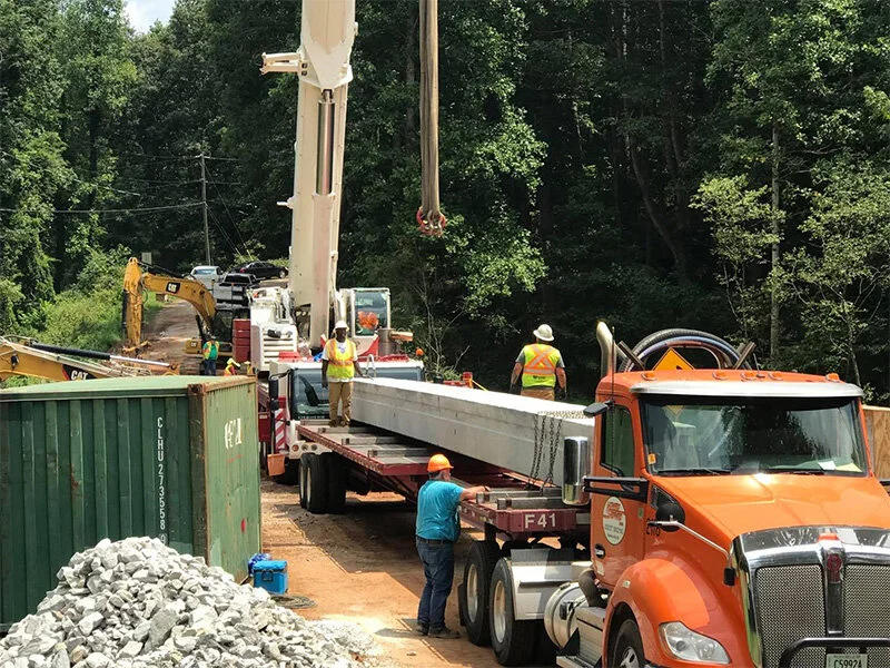 Heavy Hauling — Tomahawk Crane & Rigging