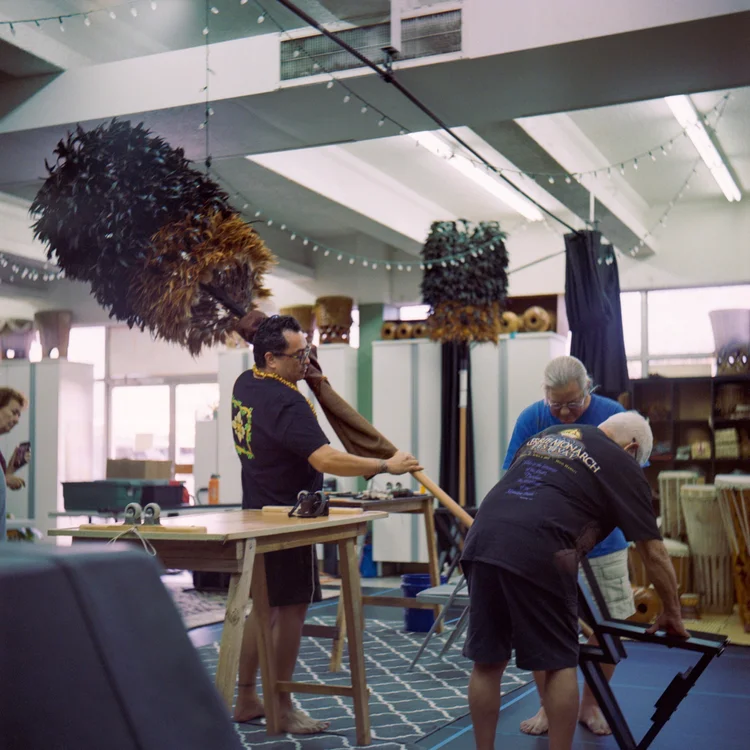Making of Hawaiian Feather Kahili | Kodak Portra 800 — LISA K CHO