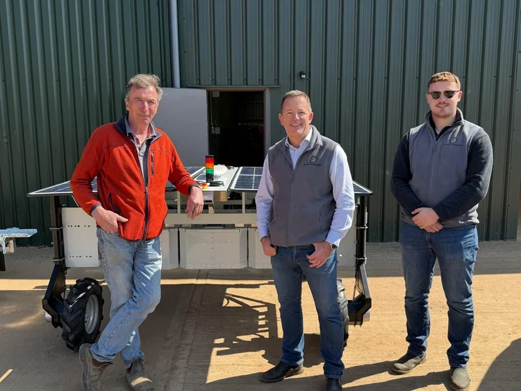 Earth Rover | Weed Control & Scouting Robotic Solutions for Farmers