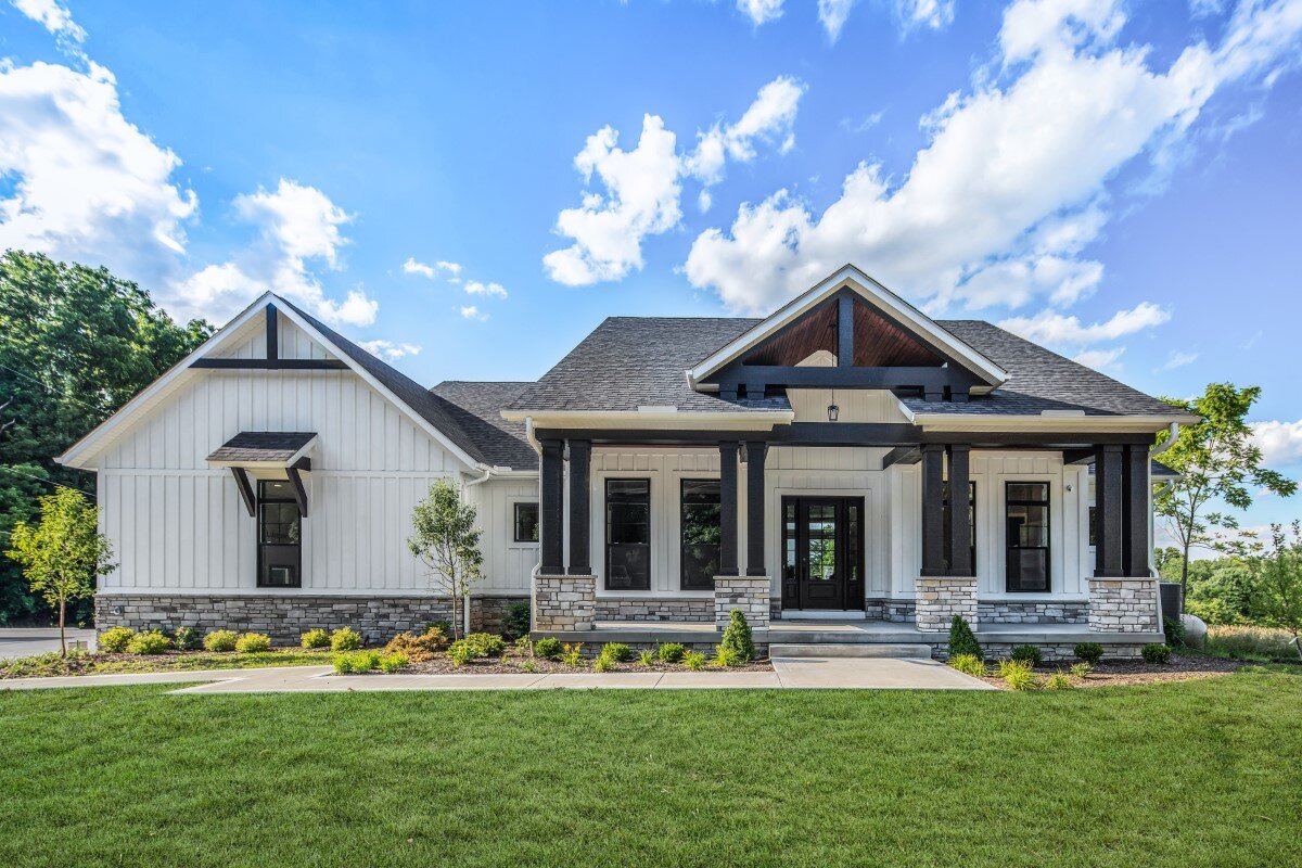 DiYanni Homes Fall 2021 —2021 Parade of Homes - Portage & Summit Counties